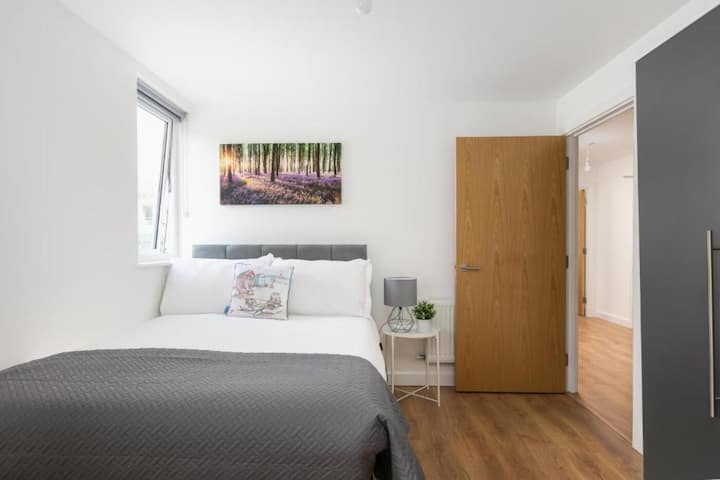 Spacious 4bed W/prkig & Easy Access To Central Lnd - Barnet