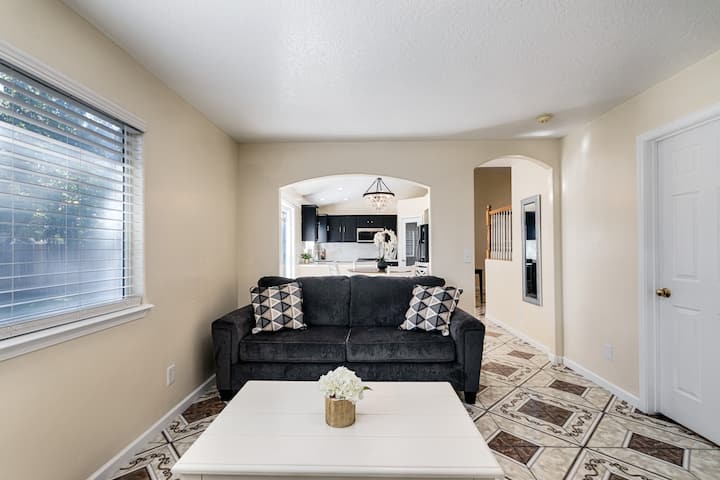 Shenandoah Home For Rent - Caldwell, ID