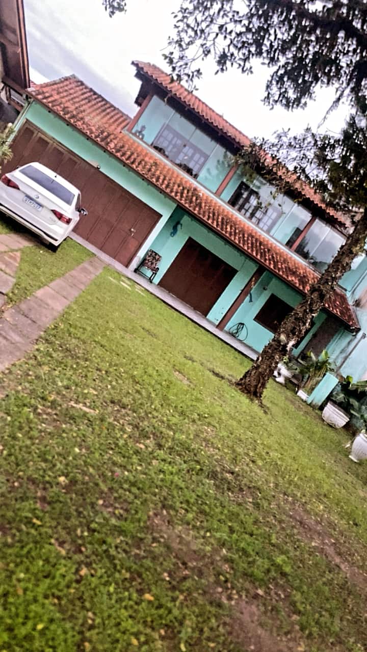 Casa Próximo à Praia Com óTima Localização - Torres, Brasil