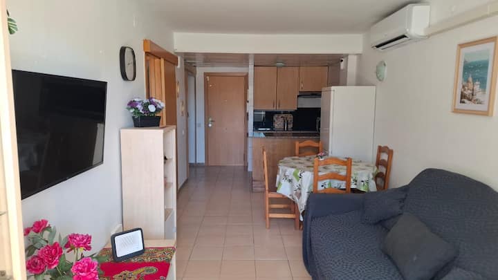 Salou Beach Apartment With Private Pool - Reus