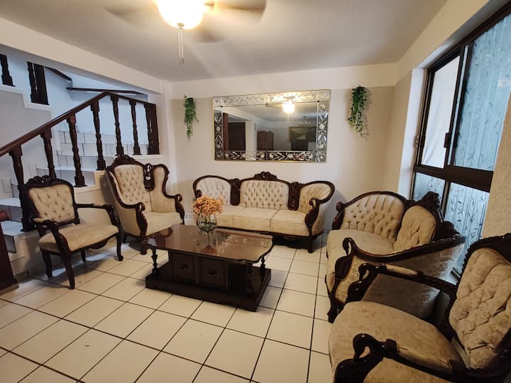 Residencia Isabella | Cerca Del Centro | Comodidad - Zapopan