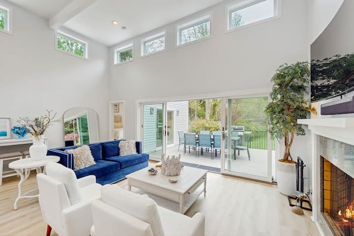 Hampton Retreat - Hot Tub, Pool, And More - Springs, NY