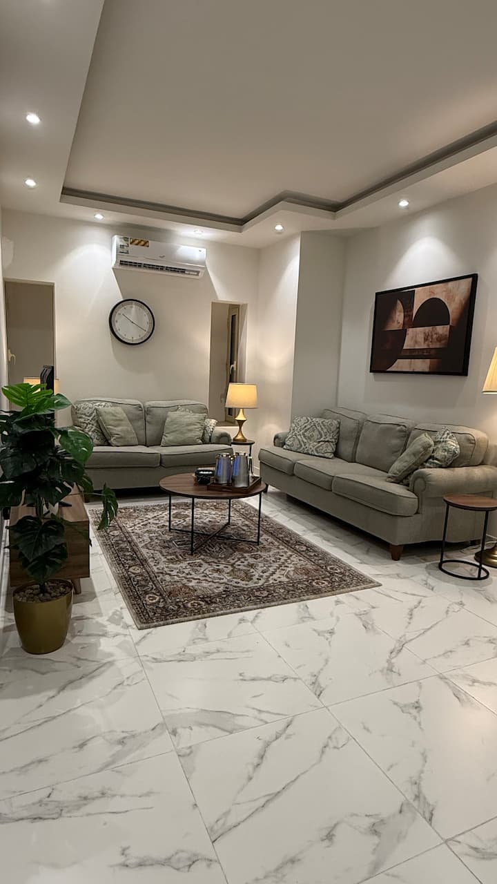 شقة فاخرة | Vvip | موقع مميز - Dammam