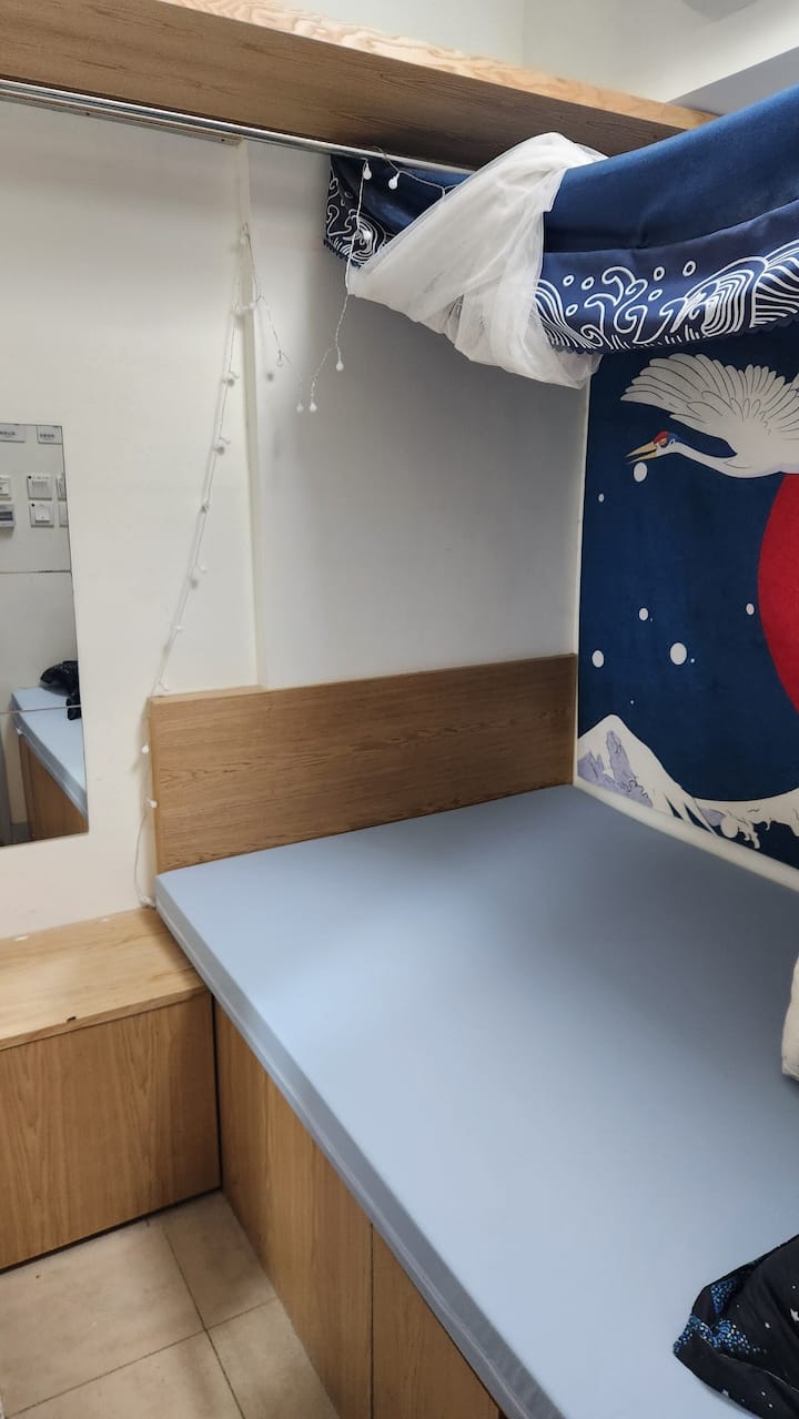 8 Bedrooms Apt For Large Group In Kowloon Downtown - Wan Chai