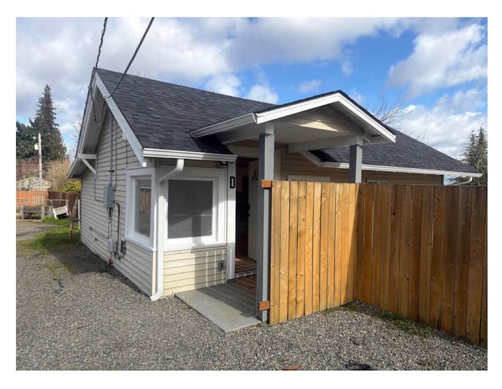 East Tacoma Cozy Cottage - Tacoma, WA