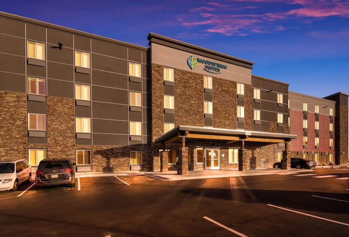 Near Thornton Business | Fitness Center. Kitchen. - Broomfield, CO