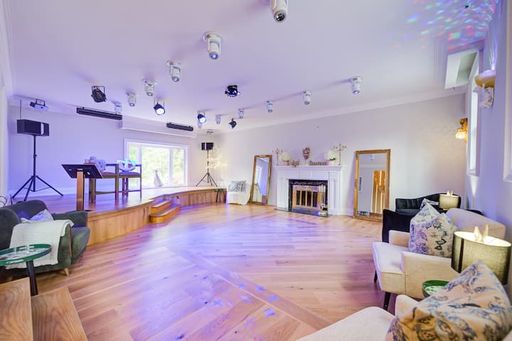 Magical Forest Manor Ktv & Banquet Hall - Uxbridge, ON, Canada