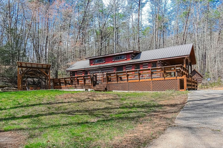 Just Chillin' Getaway - Blue Ridge, GA
