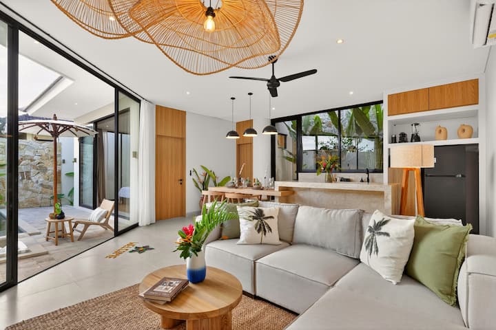 Stylish Luxury 2br Villa | Walk To Kedungu Beach - Australia