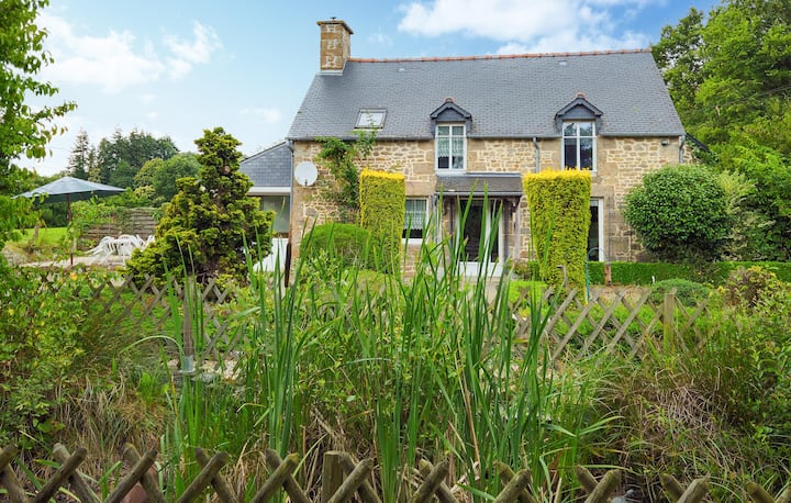 2 Bedroom Gorgeous Home In Noyal-sous-bazouges - Combourg