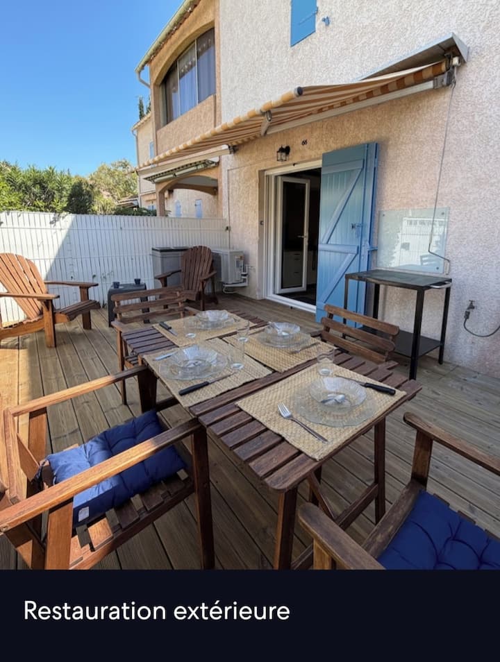 Mazet Dans Une Résidence Avec Piscine - La Londe-les-Maures
