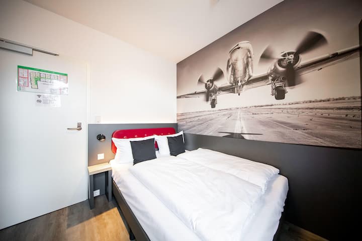 Nice And Clean Double Room Near Cologne Airport - Cologne