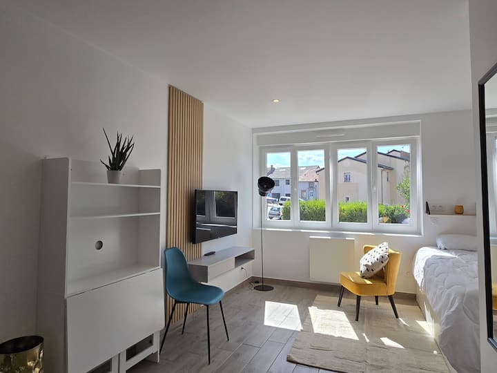 Studio Cosy & Design - Proche Luxembourg & Gare - Thionville