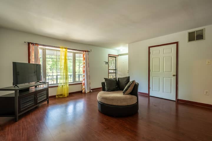 Stockbridge - Mary's Villa - The Bronx, NY