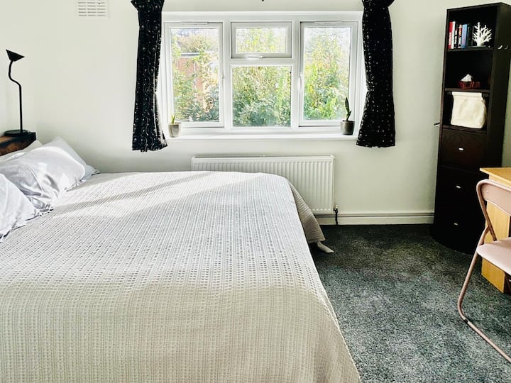 Sunny House 1 Bed, Private House With Sea Views - Folkestone