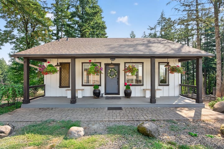 Wine Country Horse Farm Cabin Near Wineries! - Wilsonville, OR