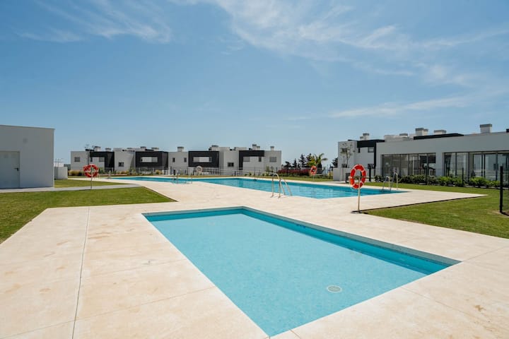 Modern 3-bedroom Apartment In Habitat Valle Romano - Manilva