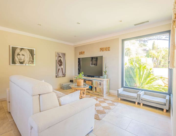 Villa Avec Piscine, Proche Centre Et Plage - French Riviera