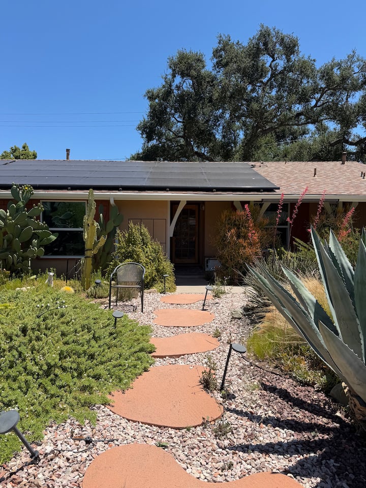 Peaceful Ojai Retreat  4br  Ev Charger 30 +Stay - Ojai, CA