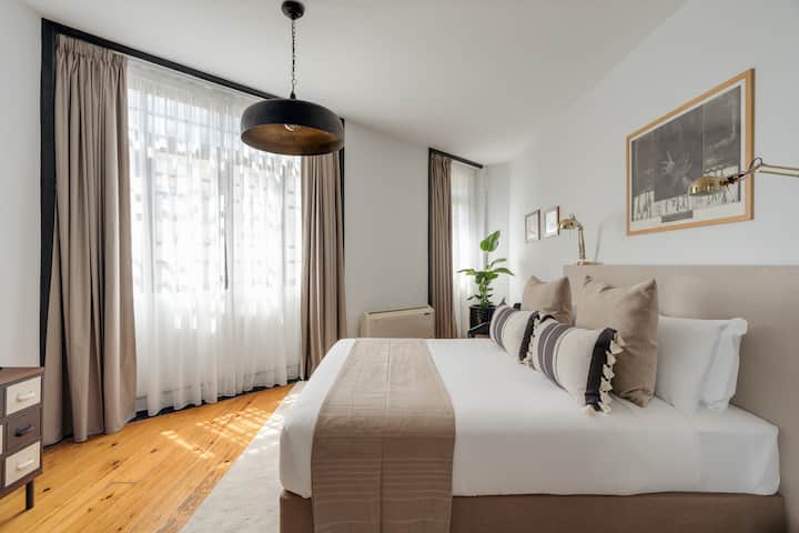 Aliados 2br Apartment By Dahome - Vila Nova de Gaia