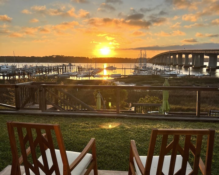 New Listing- Veteran Owned Port Royal Cottage - Beaufort, SC