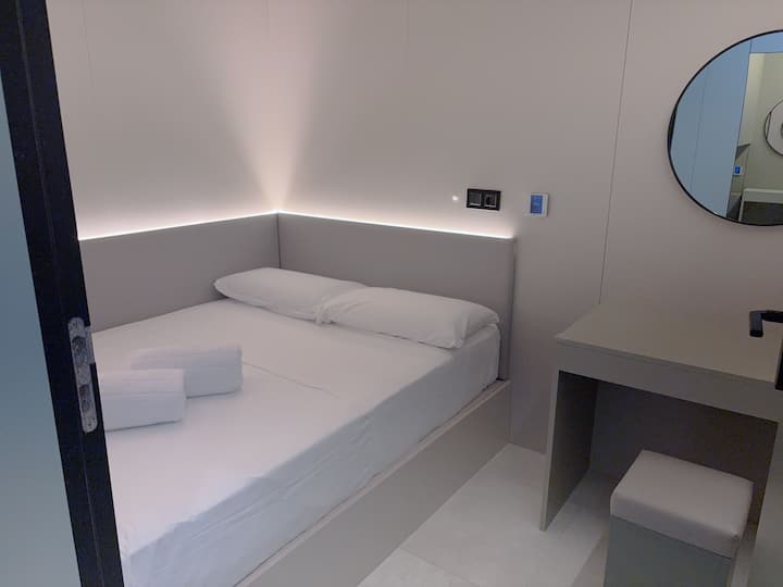 Superlativo Vialia I -Cápsula Cama Grande Adaptada - Málaga