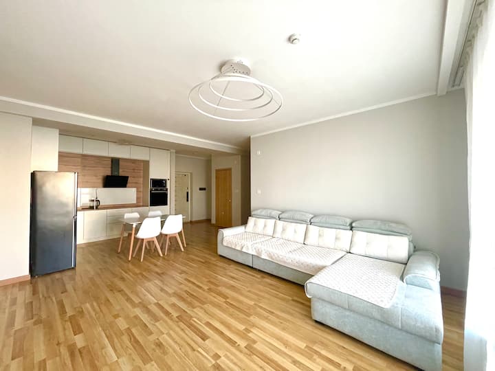 Safe Riverside Apartment Near Downtown & Park - Ulaanbaatar