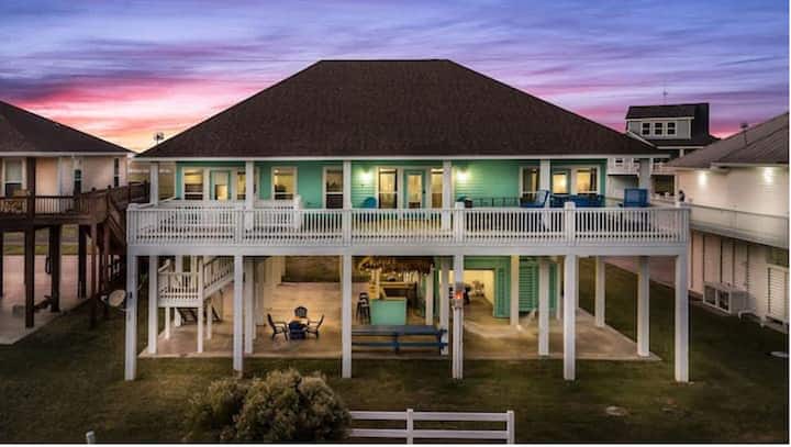 2 Master Suites, Sleeps 16, Steps To Beach, Pets - Crystal Beach, TX