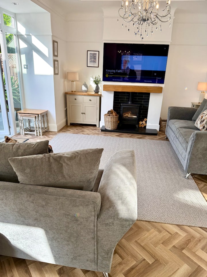 The Oaks Bromborough Wirral 3 Bedrooms Sleeps 6 - United Kingdom