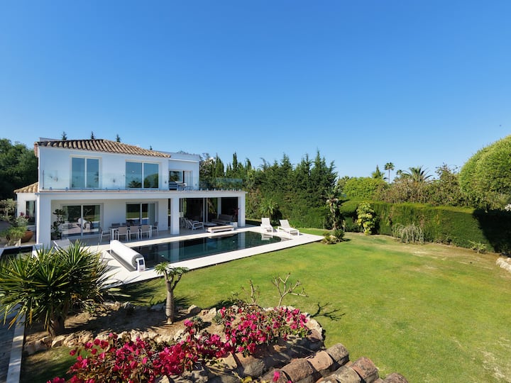 Minimalist Design Meets Mediterranean Luxury - San Roque