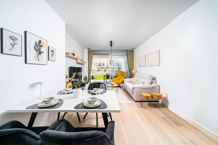 Stylish Apartment With Private Sunny Garden - Playa Flamenca