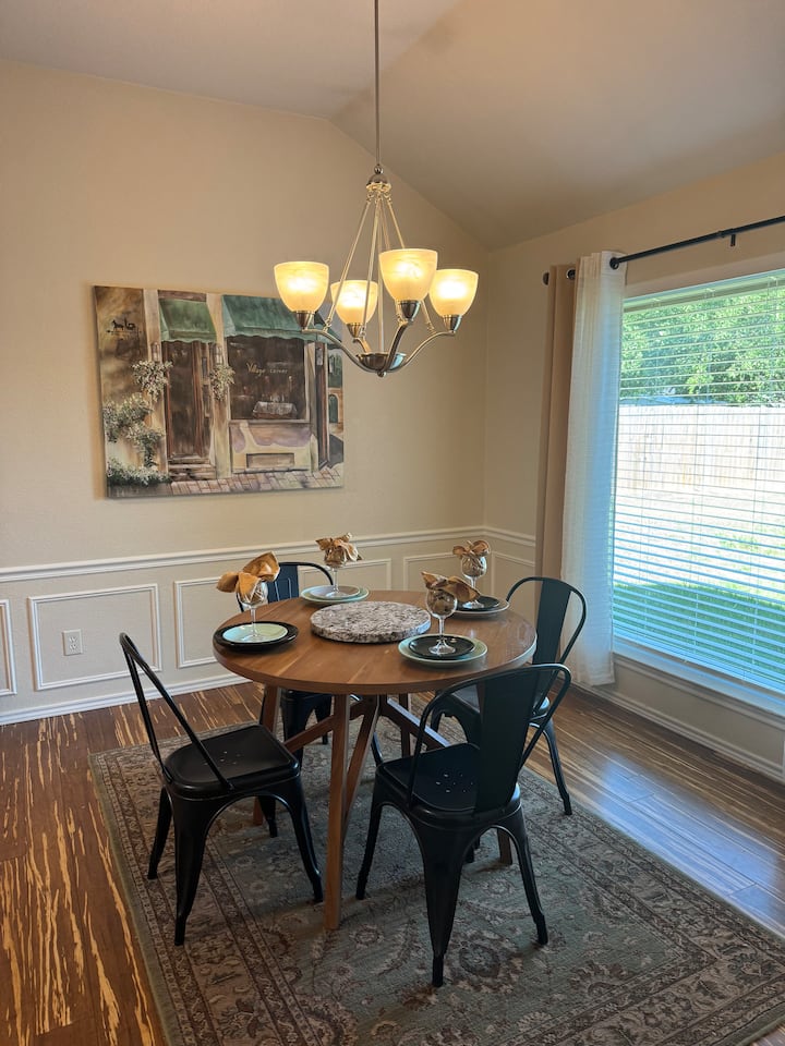 4 Bd 2 Bth | Central | Spacious | Grill | Crews Ok - Abilene, TX