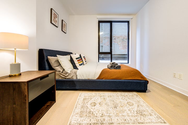 Elegant Montreal Escape | Near Metro & Dining - Montréal, QC