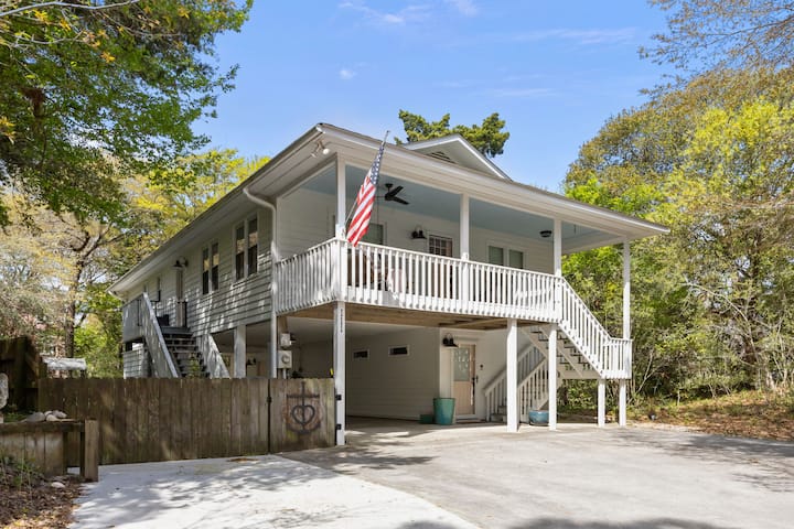 Sandy Watermelon|cottage Just Steps From Beach - Emerald Isle, NC