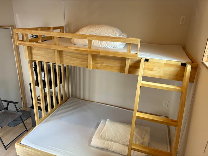 【New Open】hotel Kozafornia｜501｜6名個室・専用風呂トイレ｜家族旅行に - Okinawa