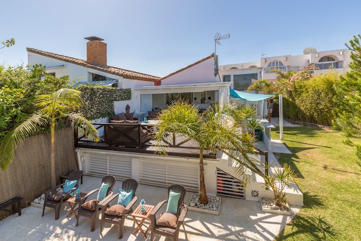 Beach Villa ,4bedrooms , Private Garden , Sea View - Estepona