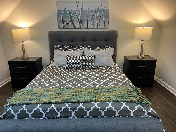 Modern 3b2b Suite New Home (Parking Incl.) - Ontario