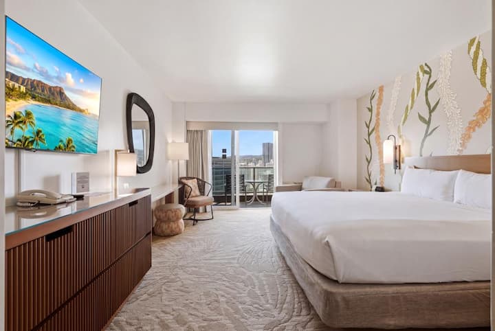 New Listing Ala Moana Resort W/pool | Gym -No Fees - Honolulu, HI