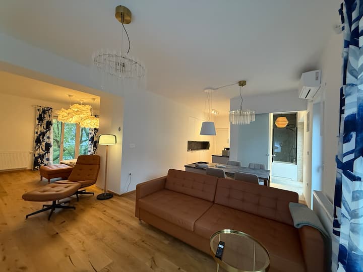 City Center Apartment Next To Rog - Ljubljana