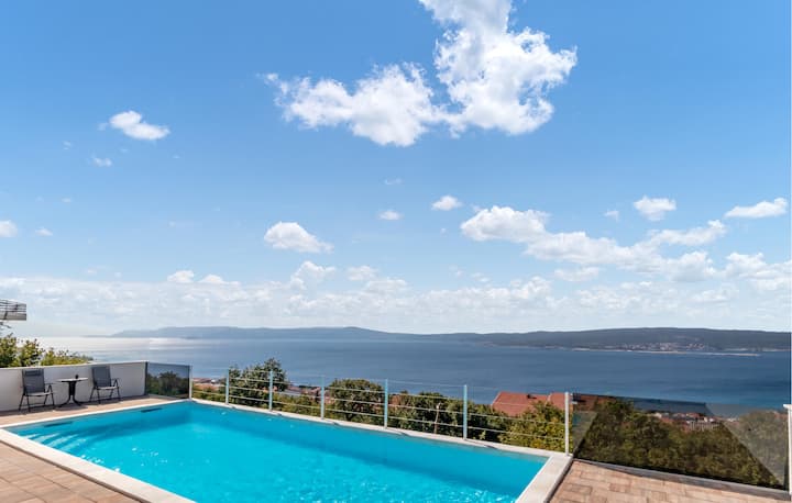 Lovely Apartment In Crikvenica - Crikvenica