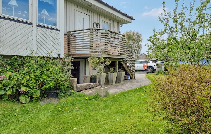 Cozy Apartment In Torslanda With Wifi - Torslanda