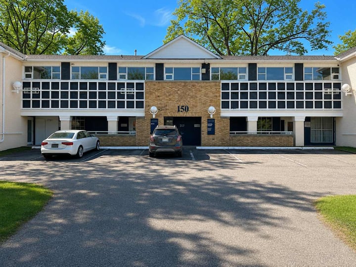 Stratford Huron St. 1bdr Apt #201, 2nd Fl. - Saint Marys, ON, Canada