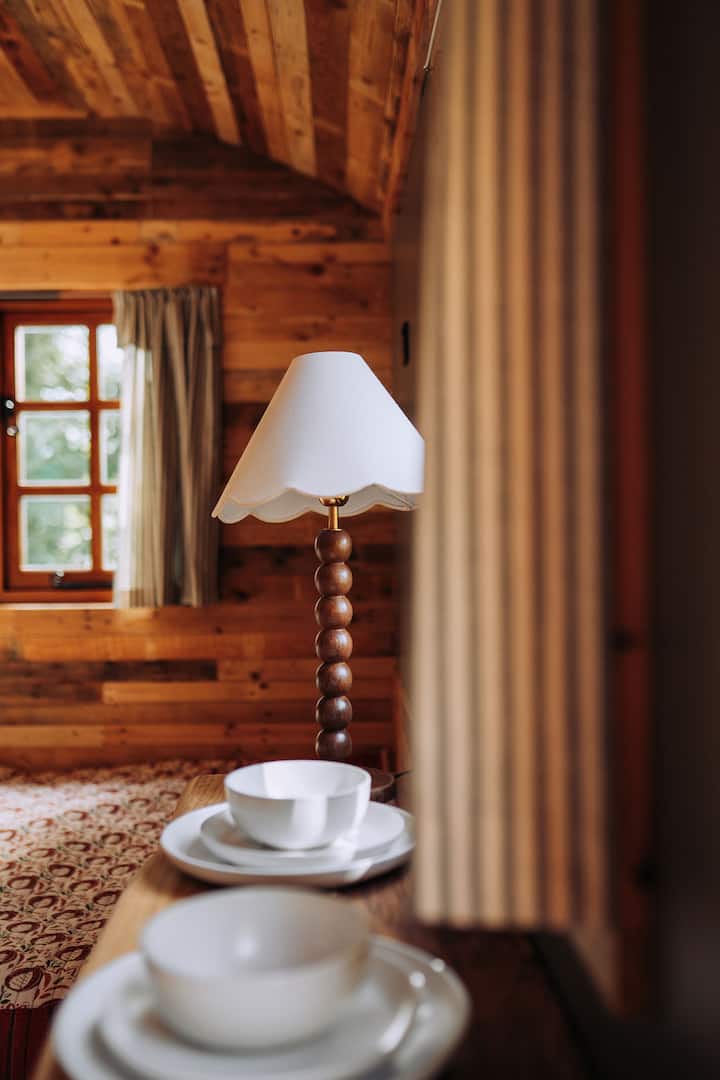 Luxury Countryside Hut - Chippenham