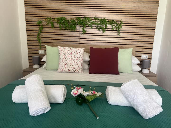 Blossom View Room, B&b Hideaway Haven Villa - Sant'Anna Arresi