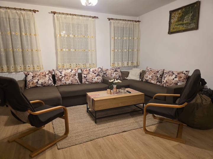 Cabana Maly Petrosani, Zona Rusu, M-tii Parang - Petroşani