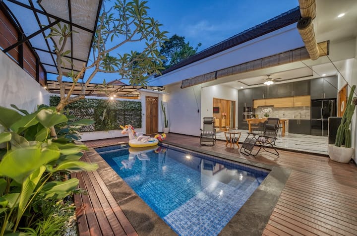 Stylish 3br Private Pool Villa Soham In Canggu - Bali