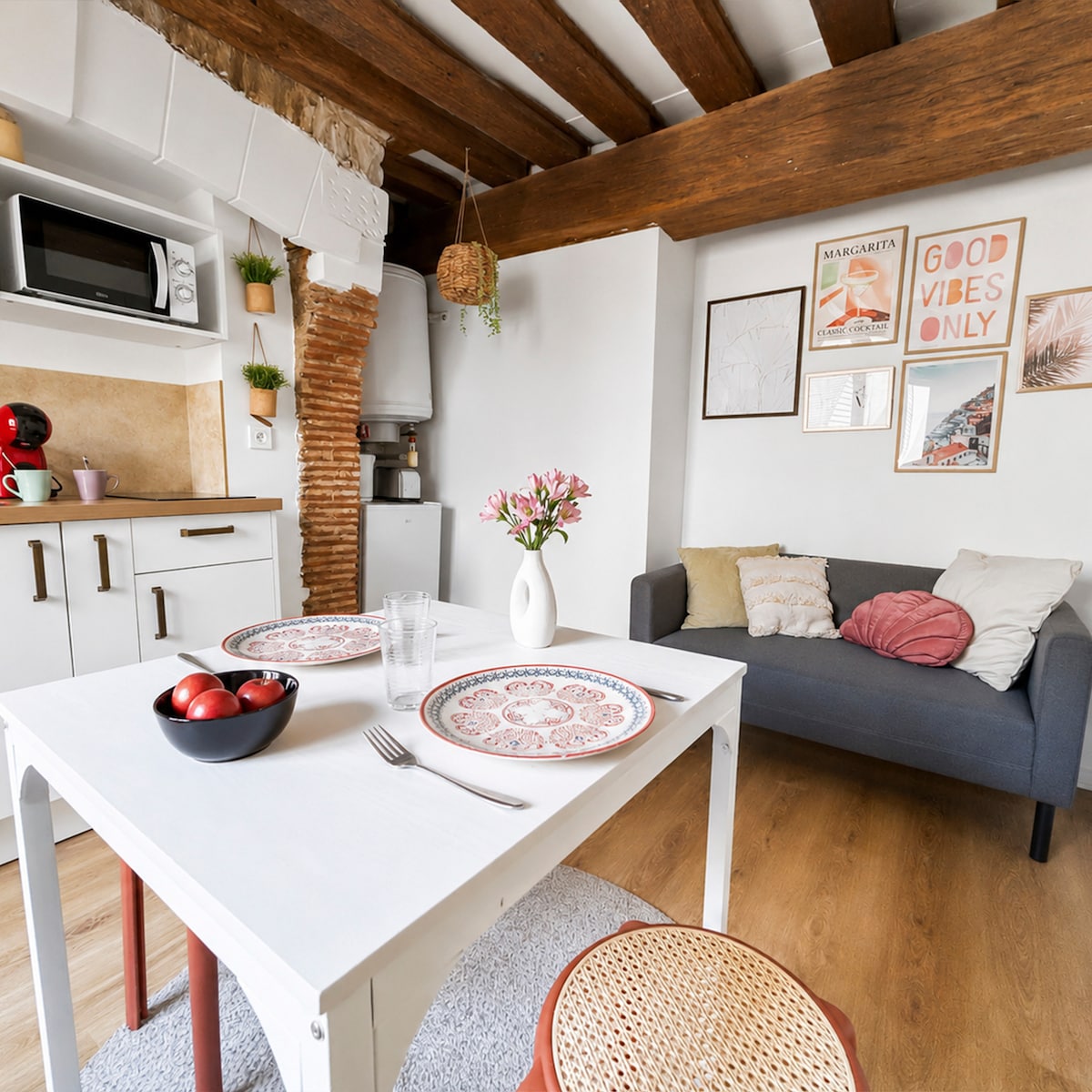 Charming cozy studio in the heart of the city center - Flats for Rent ...