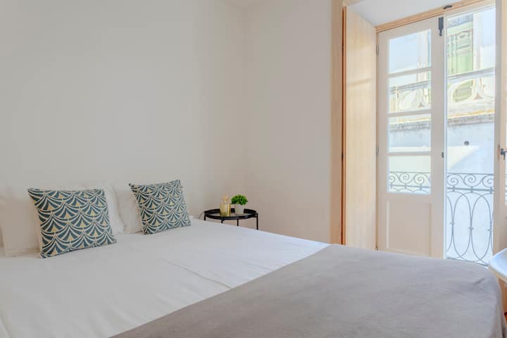 Central Spacious Apartment | 3-bdr For 5 - Coimbra