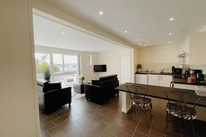 Cliffside Apartment In Newquay - Newquay