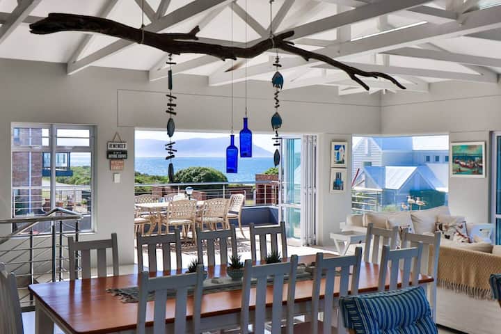 Seaside Luxury | Kleinmond | 6 Guests - Kleinmond